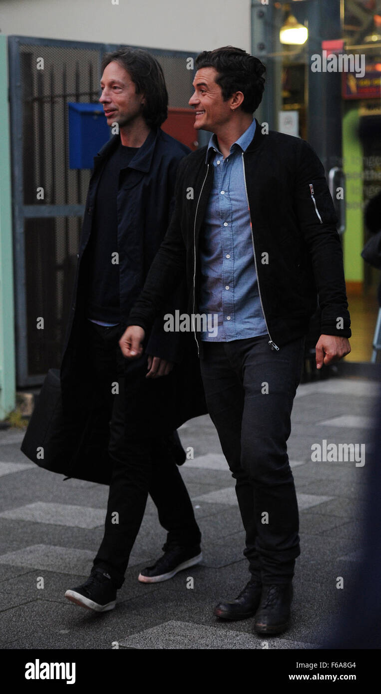 Orlando Bloom seen filming on Southend Pier with Jamie Oliver with ...