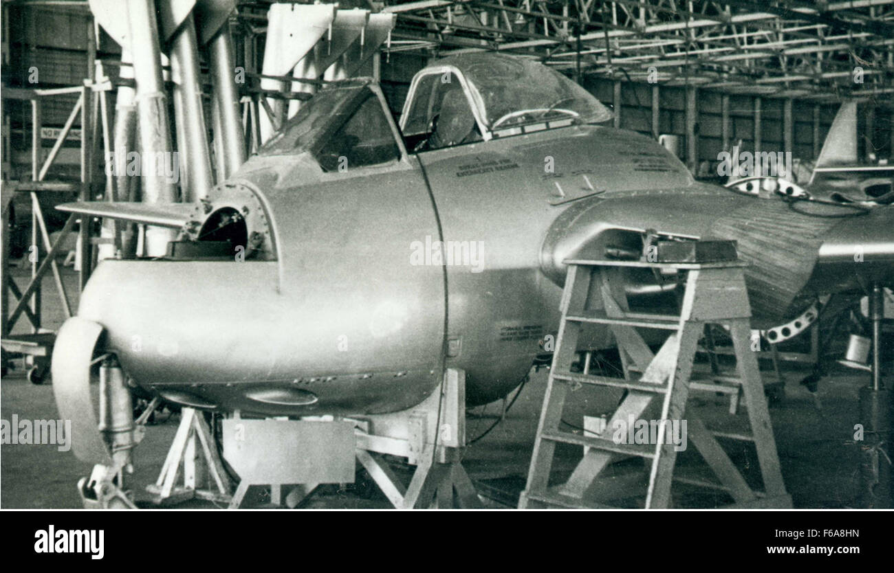 This image shows the assembly of a Vampire Fighter at the de Havilland ...