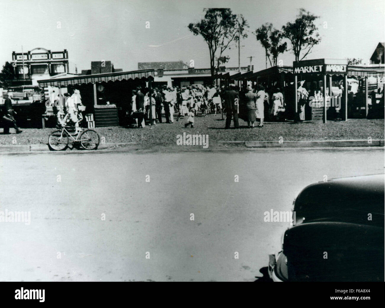 This photograph from 1952 shows the Bankstown Markets in Sydney ...