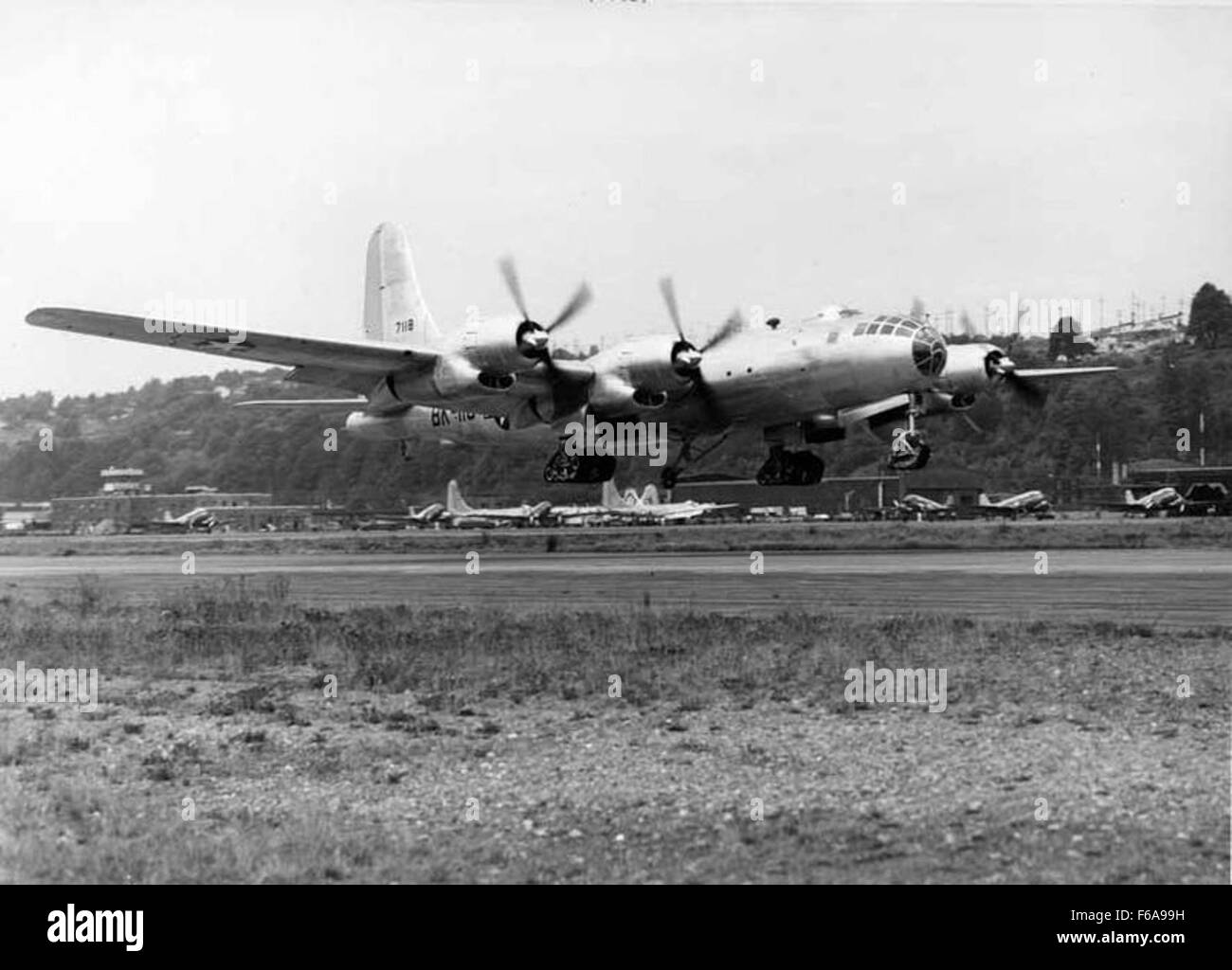 Landing gear air force hi-res stock photography and images - Alamy