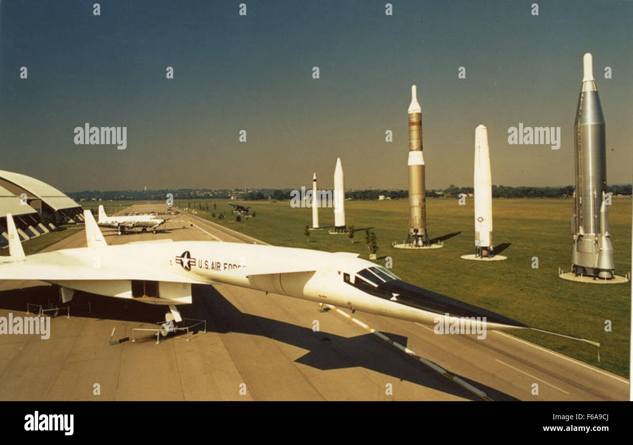 Xb 70 Valkyrie Aircraft High Resolution Stock Photography and Images ...