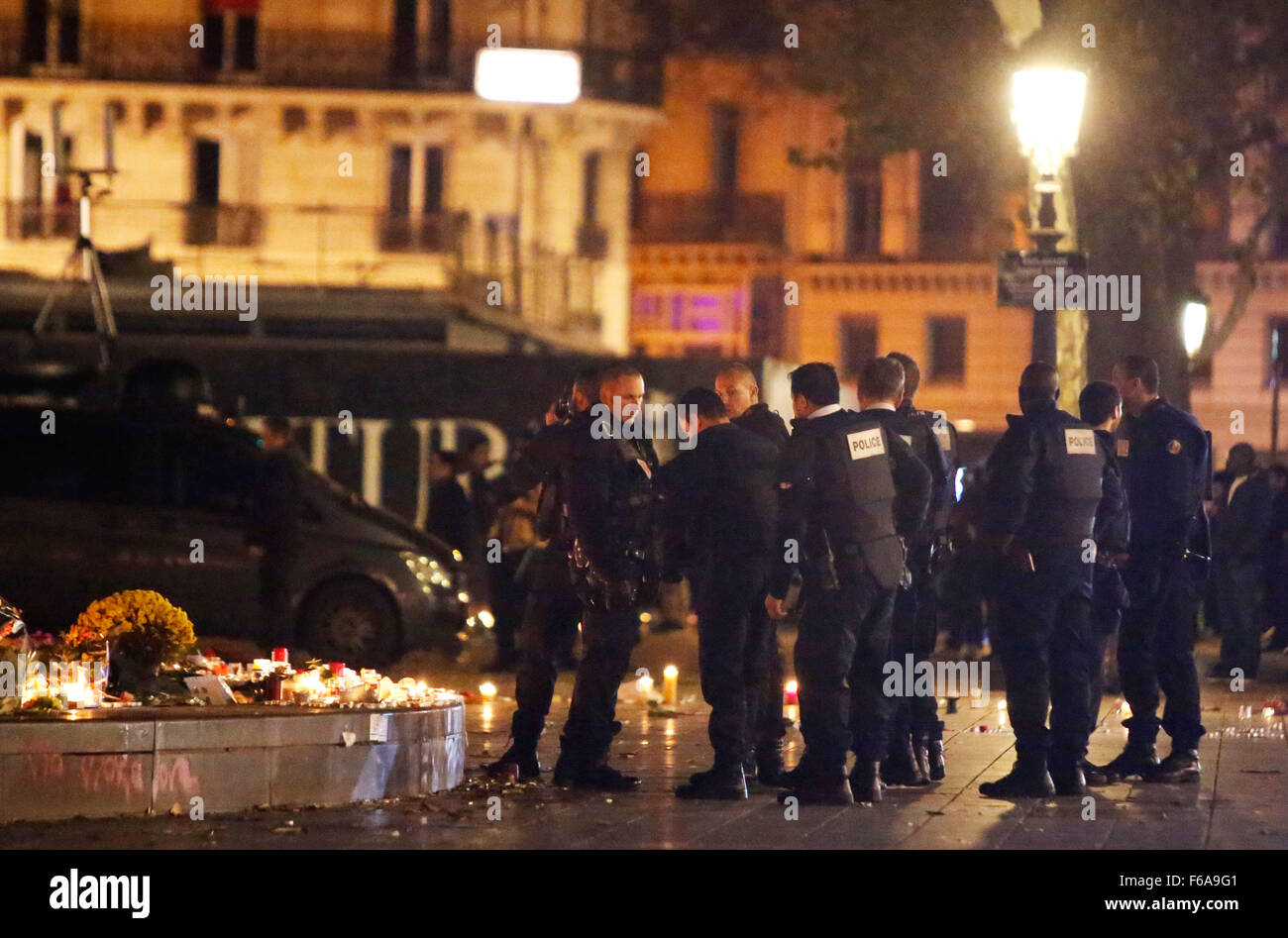 Paris, France, 15th Nov, 2015. French police stand at Place de la ...
