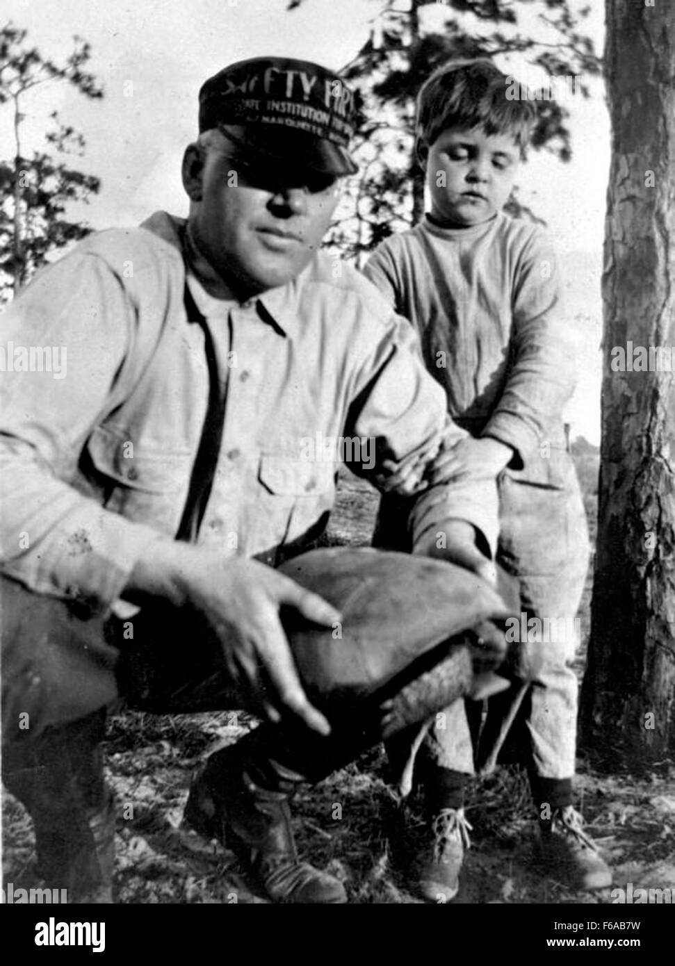 Mr Ahern and daughter with a gopher turtle, Babson Park Stock Photo - Alamy