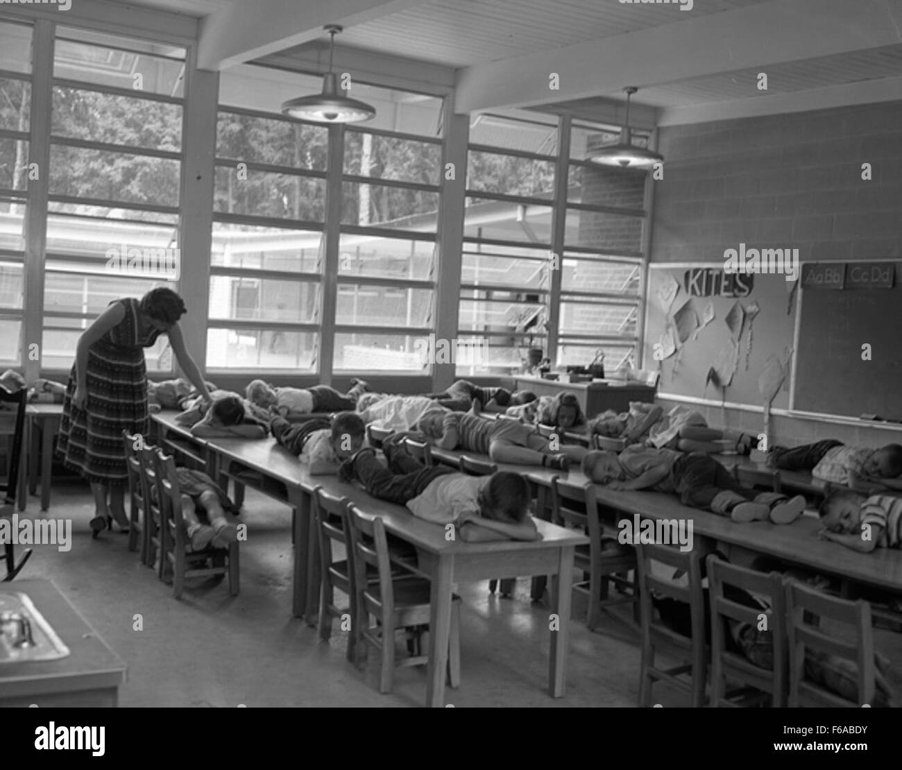 Nap school vintage hi-res stock photography and images - Alamy