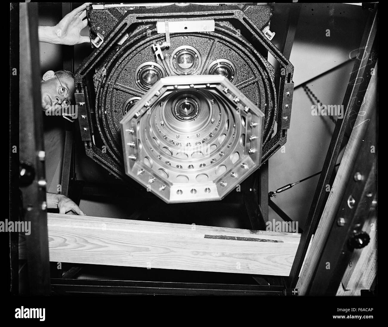 Geographic lens hi-res stock photography and images - Alamy