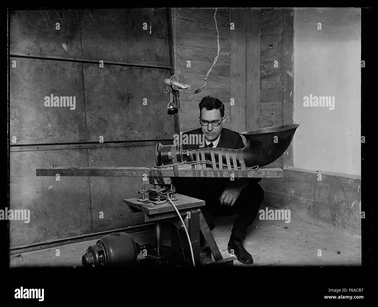 Identified! [Vivian Leroy Crisler (1885-1953), an acoustics researcher ...