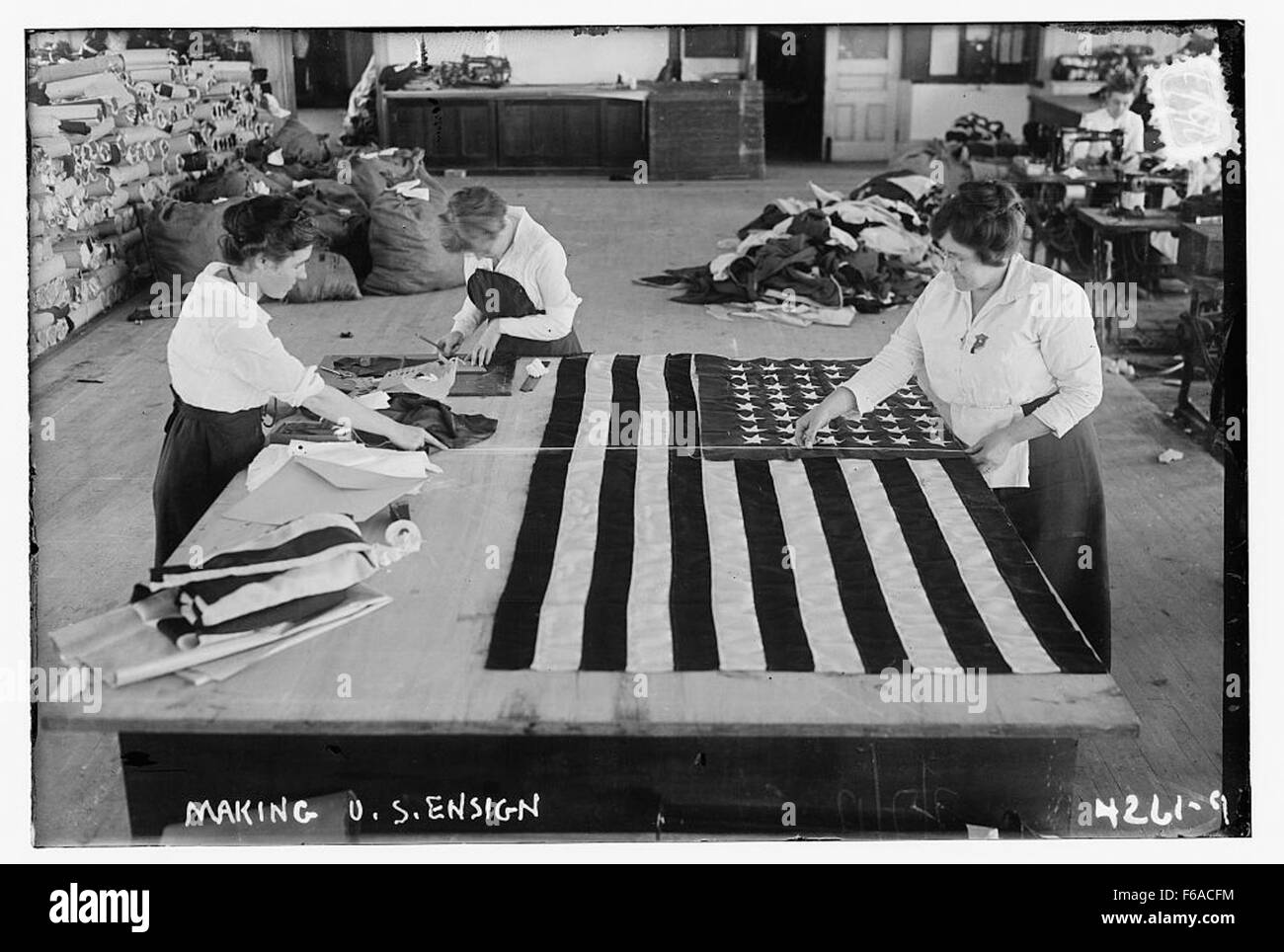 A photograph of the creation or official display of the United States ...