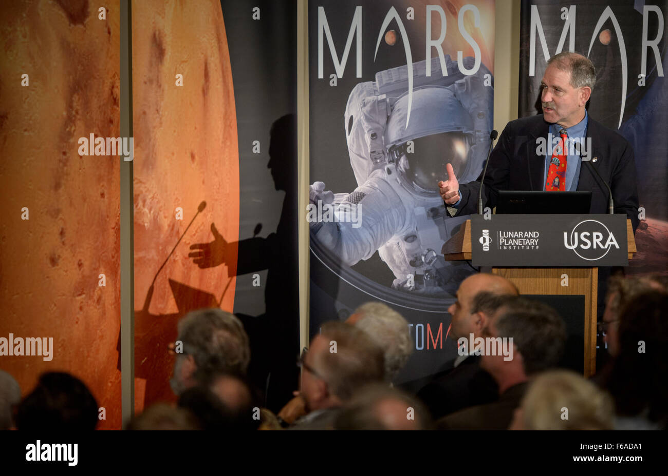 John grunsfeld nasa astronaut hi-res stock photography and images - Alamy