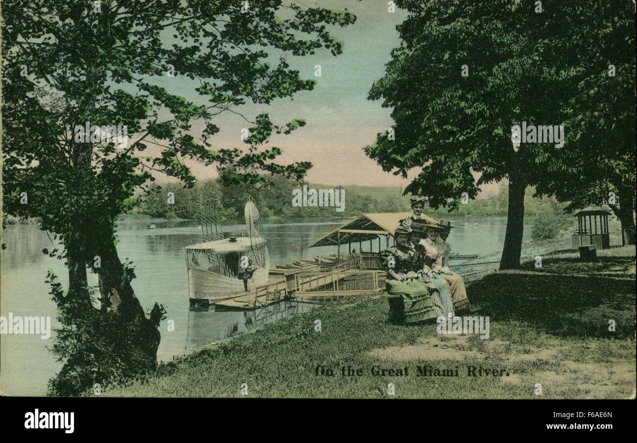A view of the Great Miami River in Hamilton, Ohio, showing the river's ...