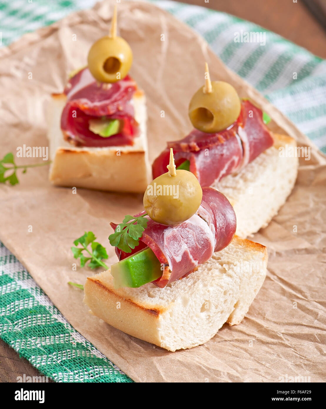 Ham and avocado hi-res stock photography and images - Alamy