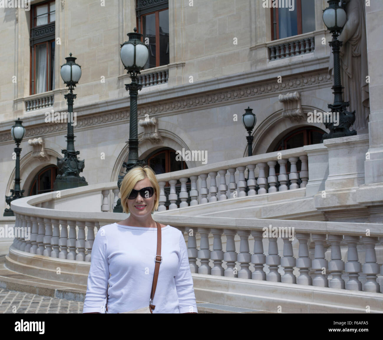 Opera glasses woman hi-res stock photography and images - Alamy
