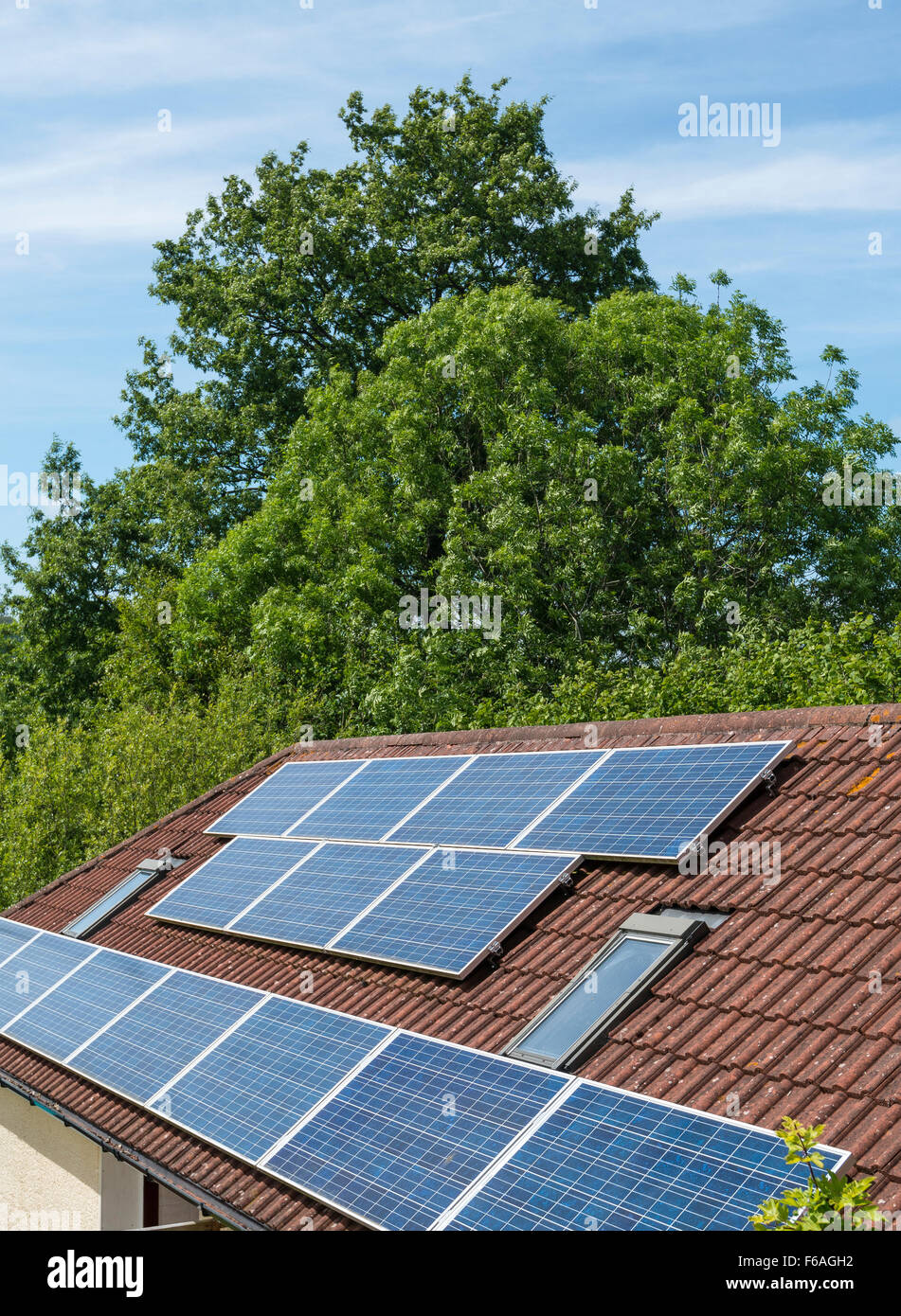 Tiled panels hi-res stock photography and images - Alamy