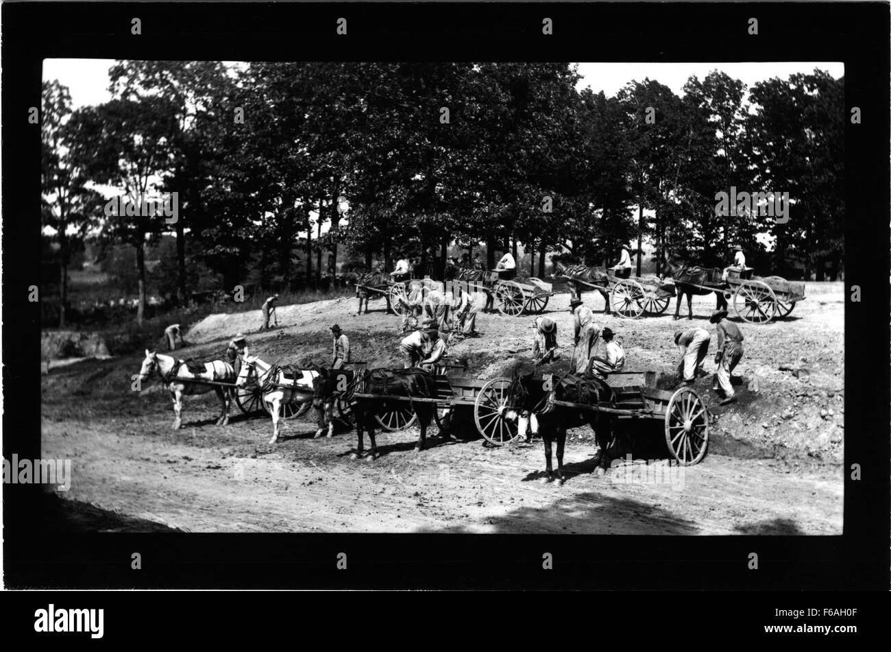 Ground grading hi-res stock photography and images - Alamy