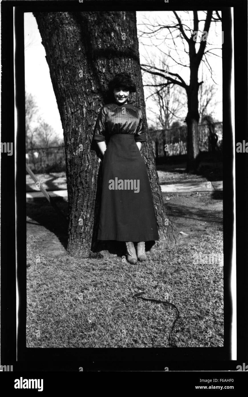 Aline Howell was an American actress known for her roles in the early ...