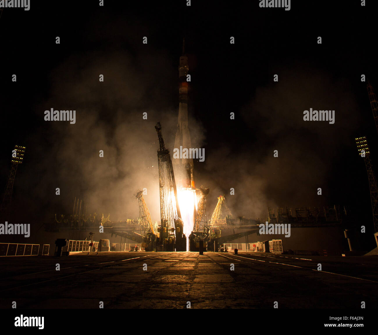 Expedition 41 launch hi-res stock photography and images - Alamy