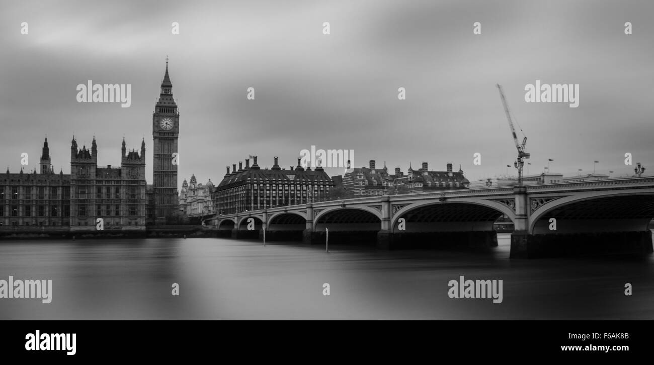 Westminster bridge busy hi-res stock photography and images - Alamy