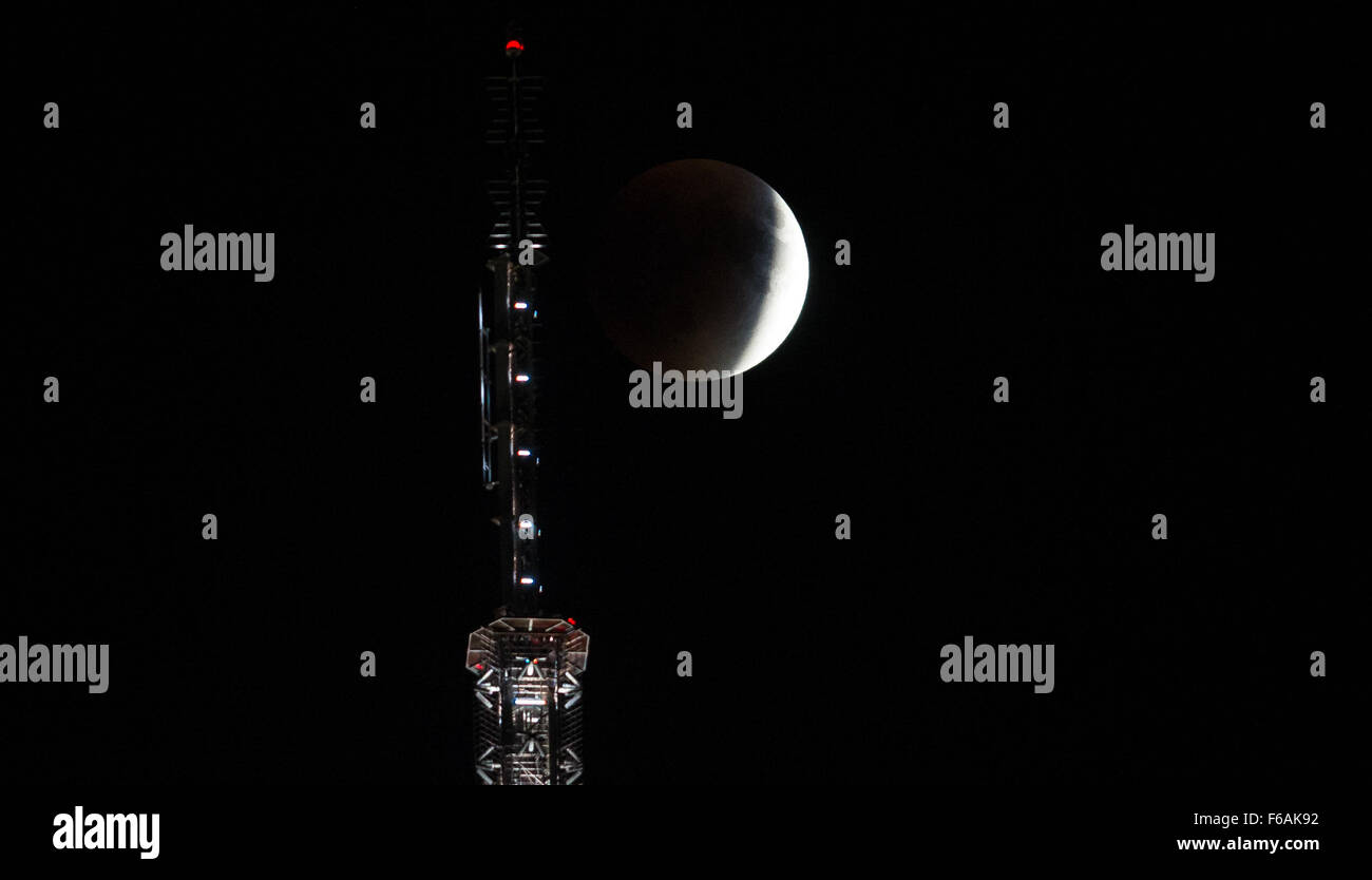 A perigee Moon and total lunar eclipse were observed from New York City ...