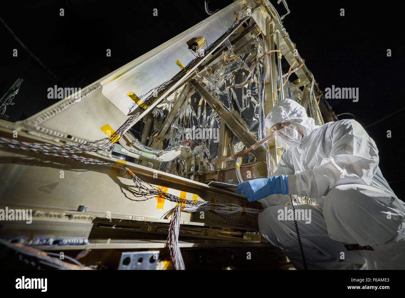 NASA's James Webb Space Telescope Science Instruments Begin Final Supe ...