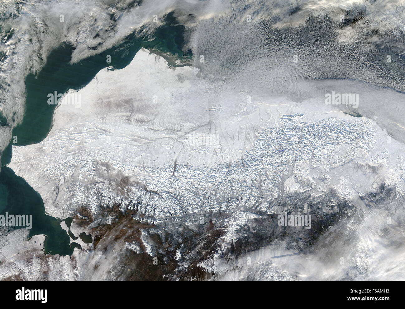 NASA captures an image of snow covering the northern Alaskan landscape ...