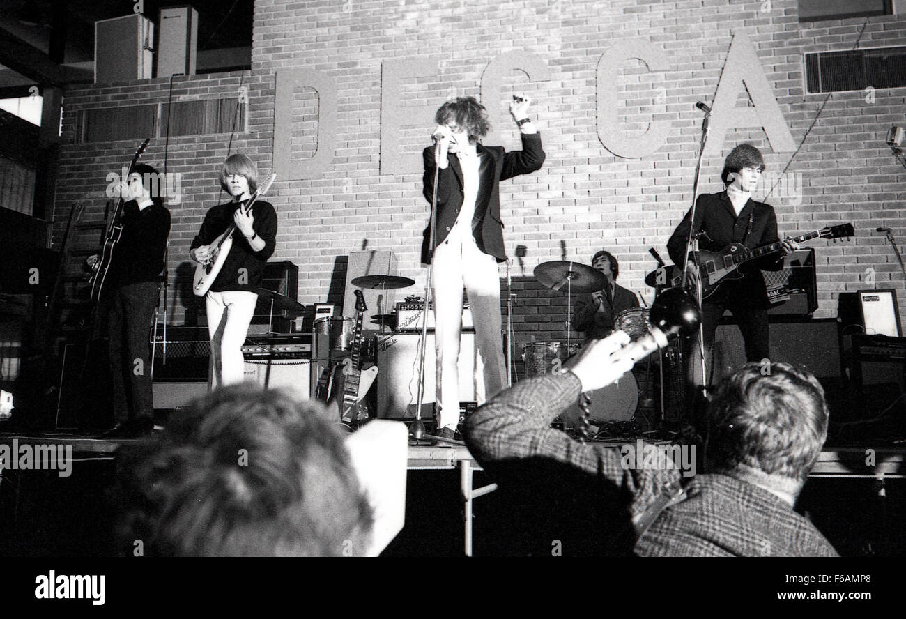 Rock music 1960s hi-res stock photography and images - Alamy