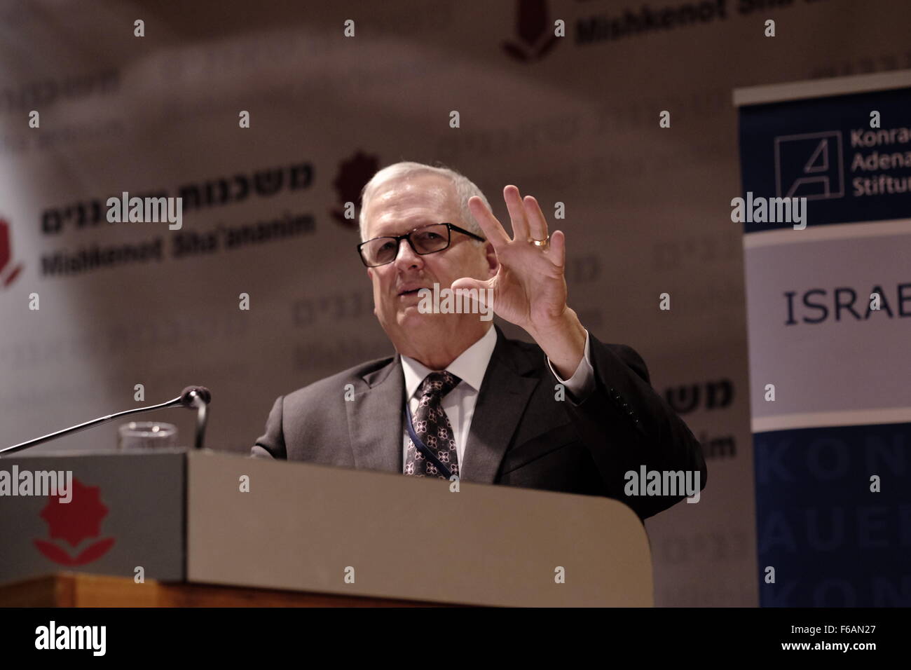 Charles allen hi-res stock photography and images - Alamy