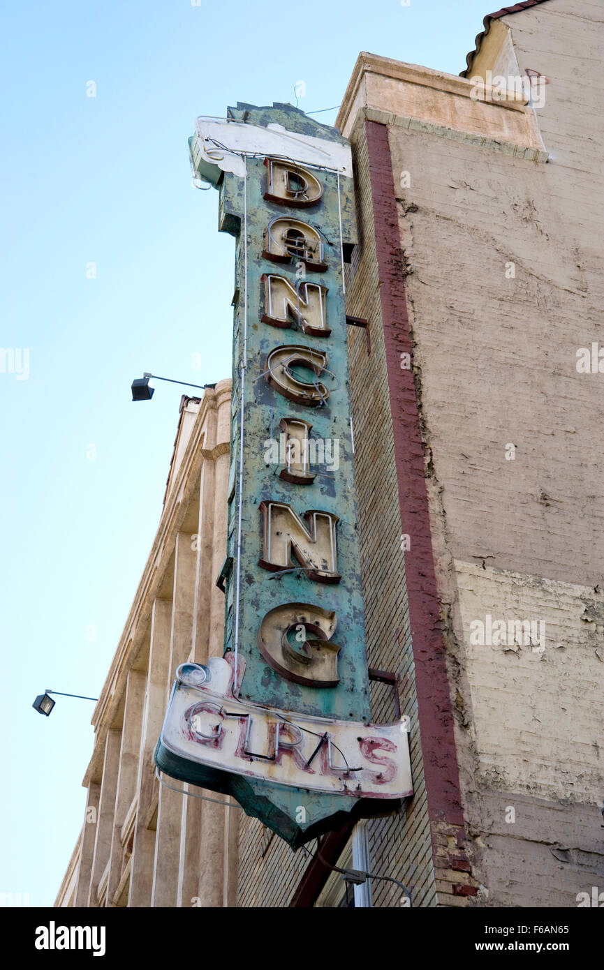 Neon sign girls girls hi-res stock photography and images - Alamy