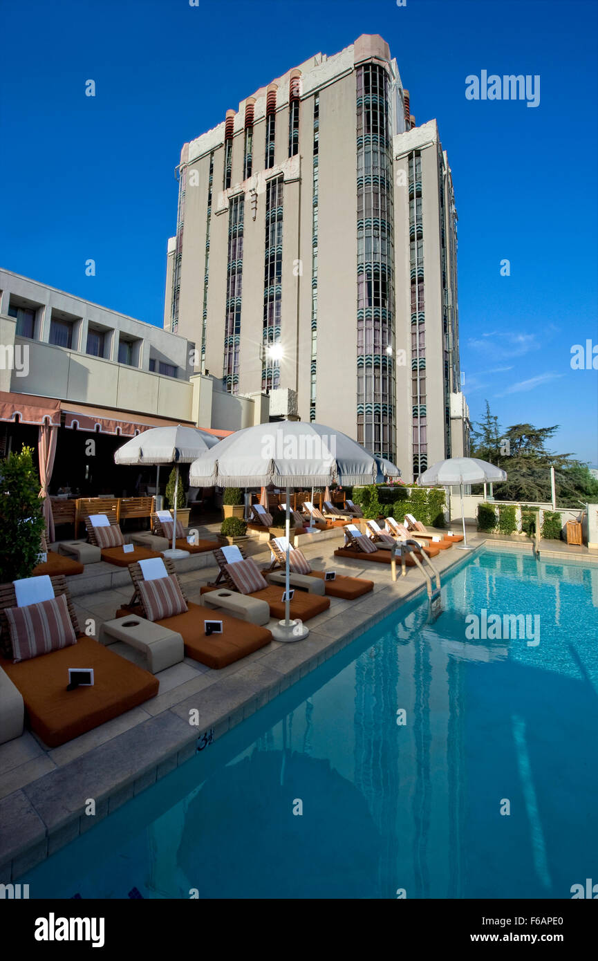 Los angeles hotel pool hi-res stock photography and images - Alamy