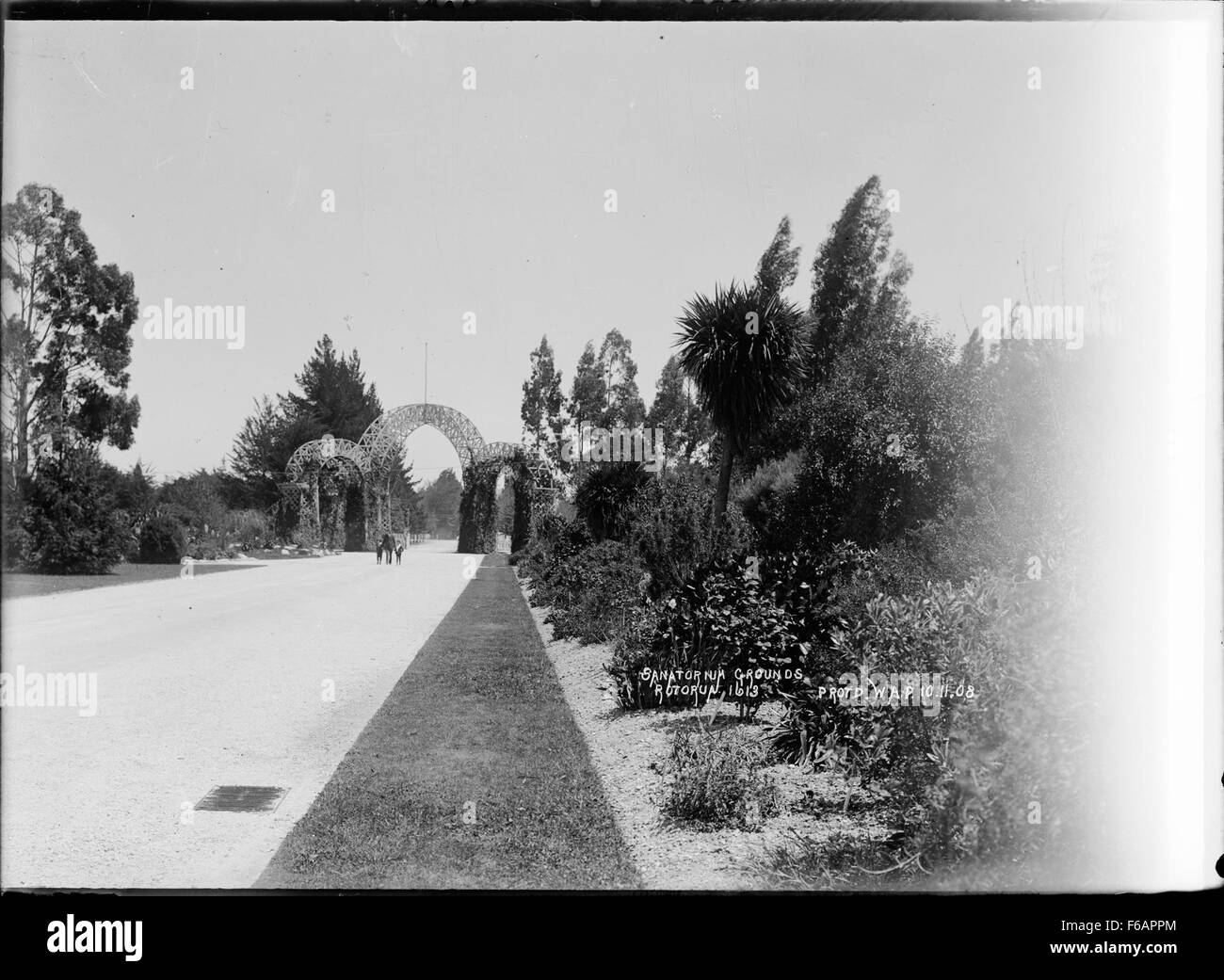 Princes Gate at the entrance to the grounds of the Stock Photo - Alamy