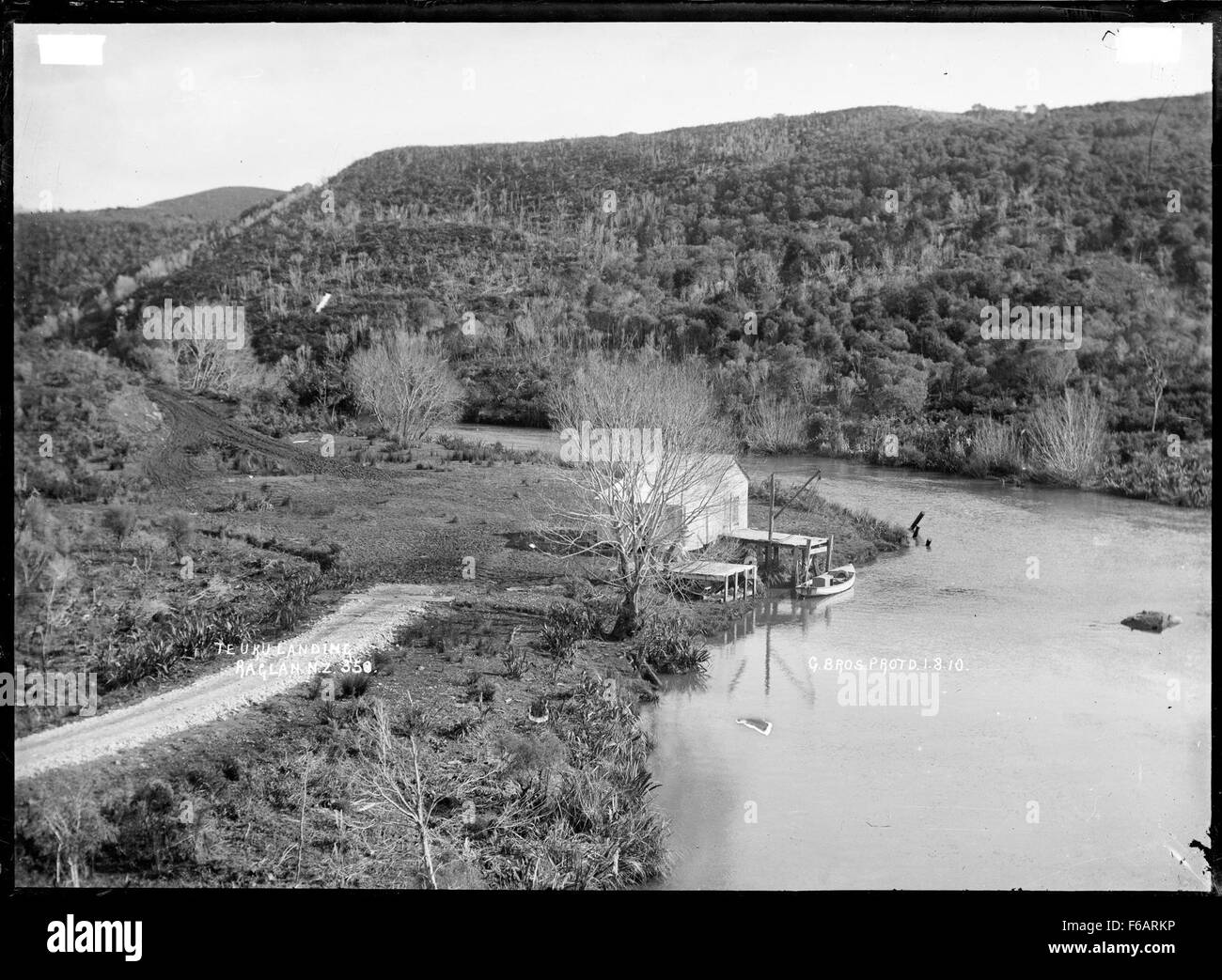 Raglan Harbour High Resolution Stock Photography and Images - Alamy