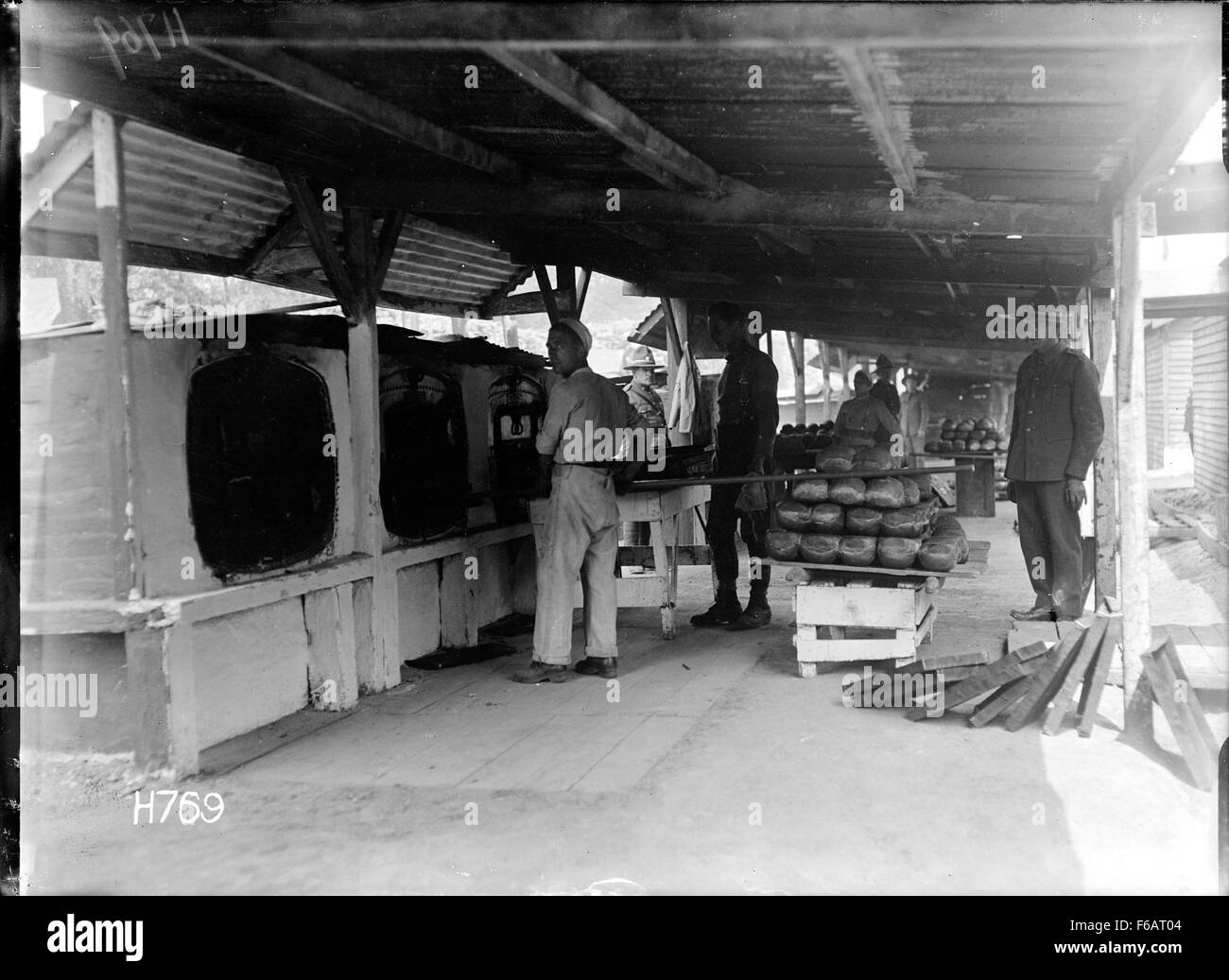 Field ovens hi-res stock photography and images - Alamy