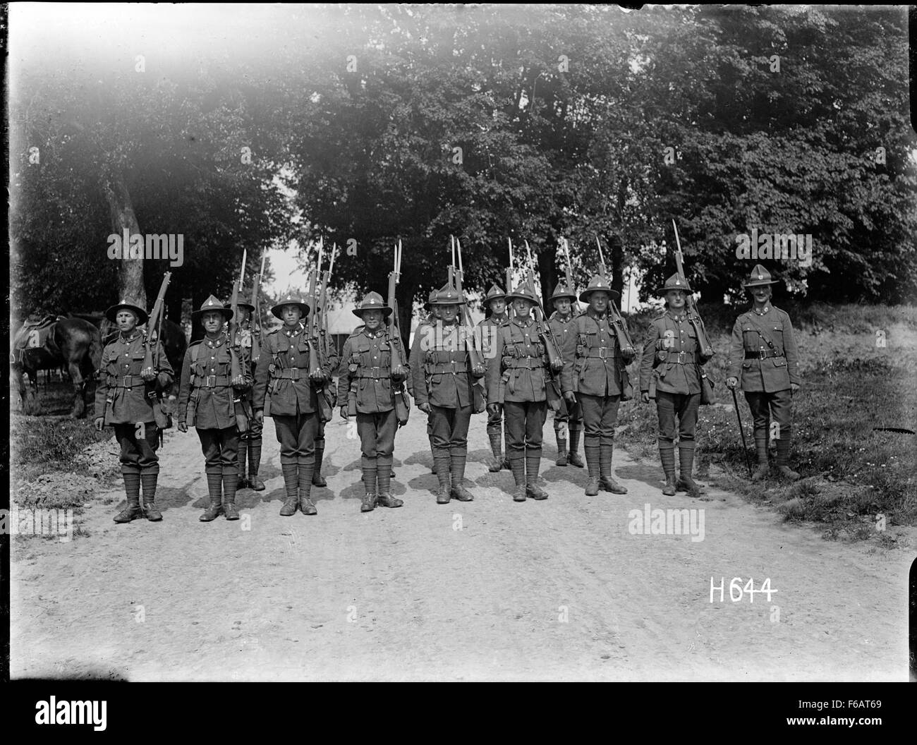 Mounting technique hi-res stock photography and images - Alamy