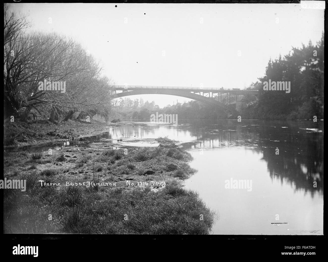 Hamilton traffic bridge hi-res stock photography and images - Alamy