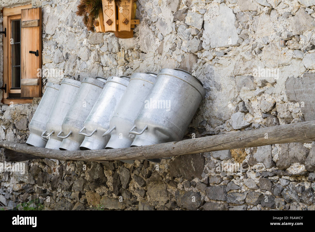 Old milk cans hi-res stock photography and images - Alamy