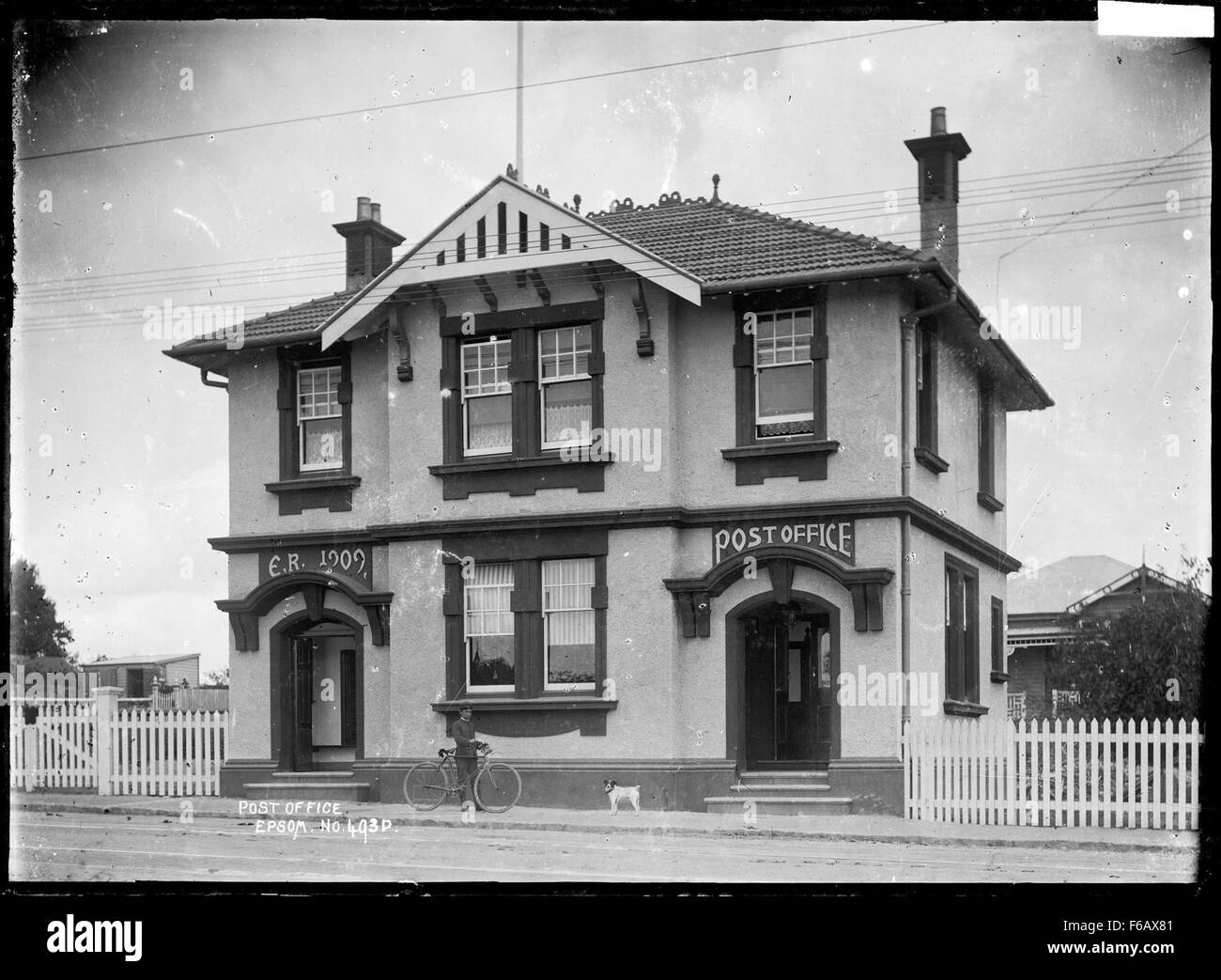 Epsom post office hi-res stock photography and images - Alamy