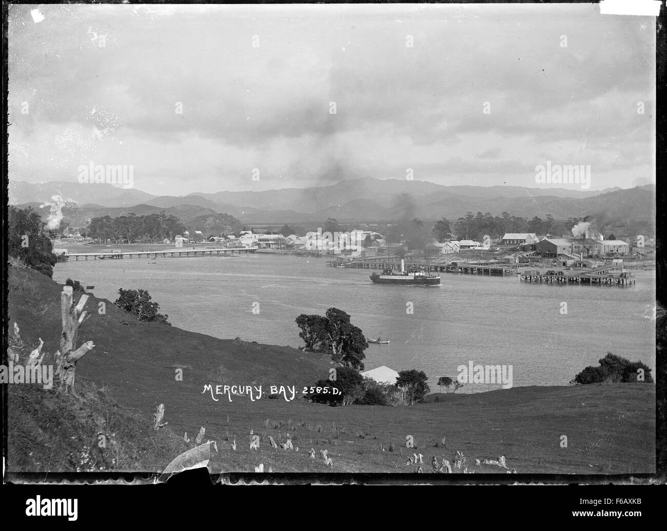 Mercury bay new zealand Black and White Stock Photos & Images - Alamy