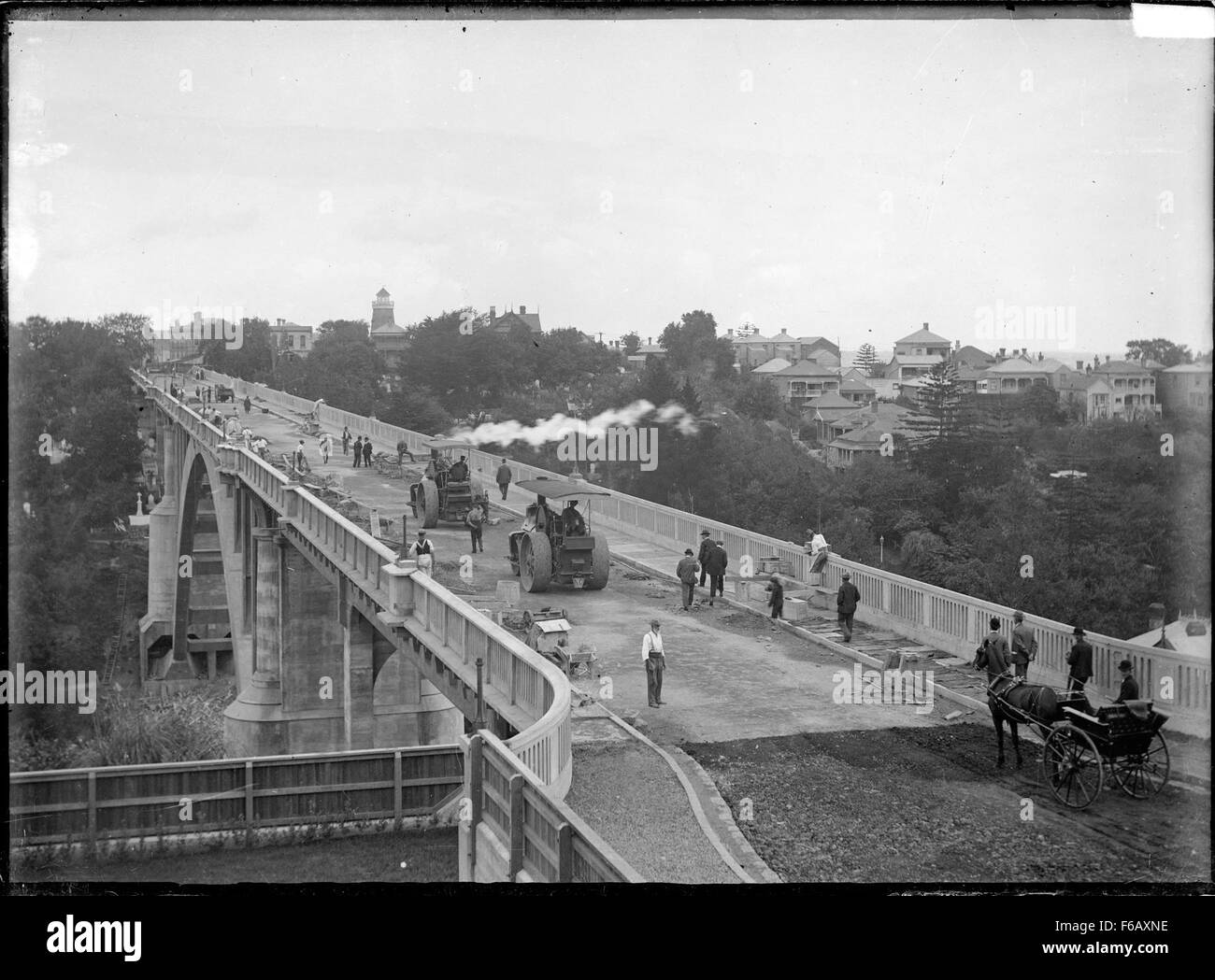Auckland grafton bridge hi-res stock photography and images - Alamy