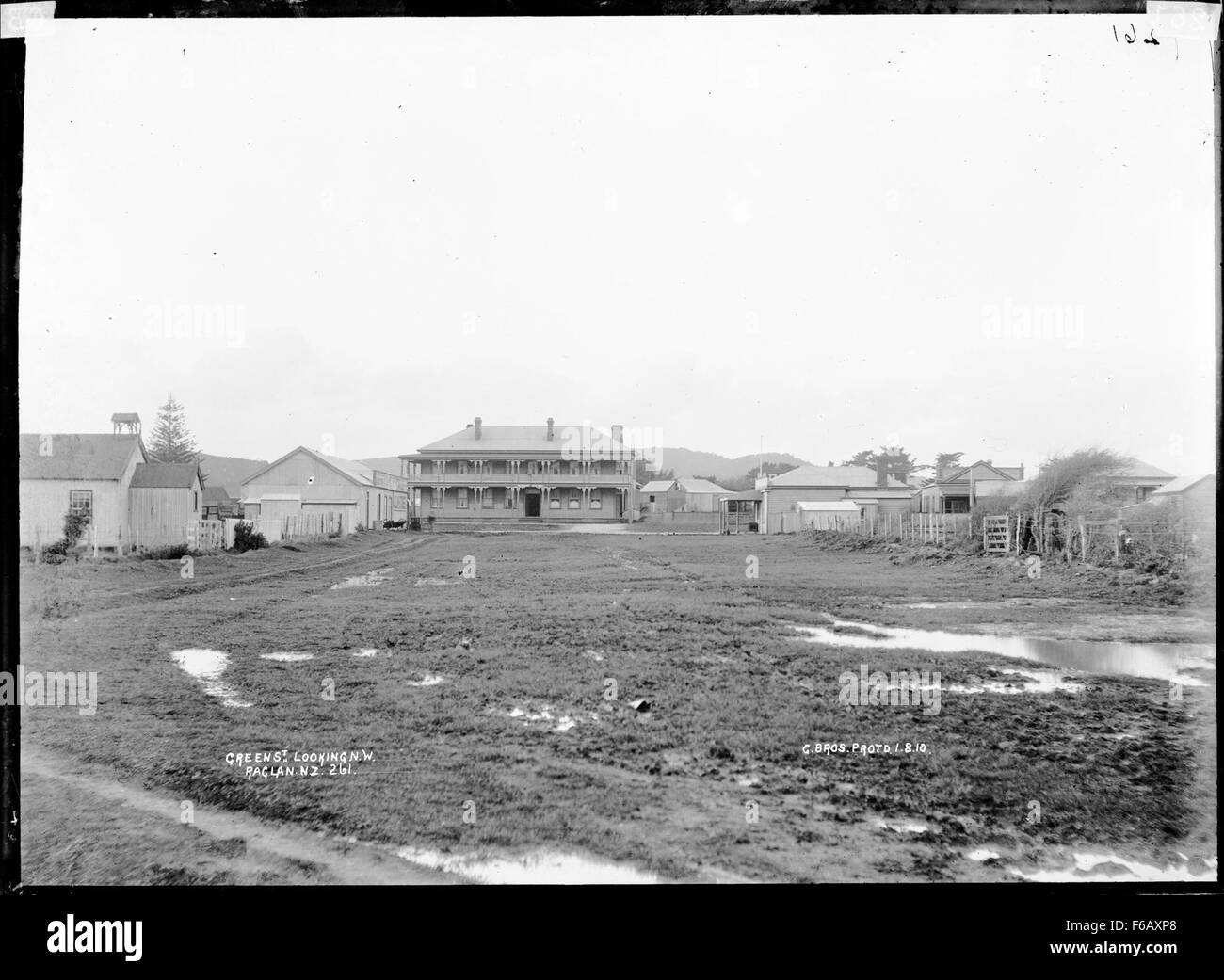 Raglan street Black and White Stock Photos & Images - Alamy