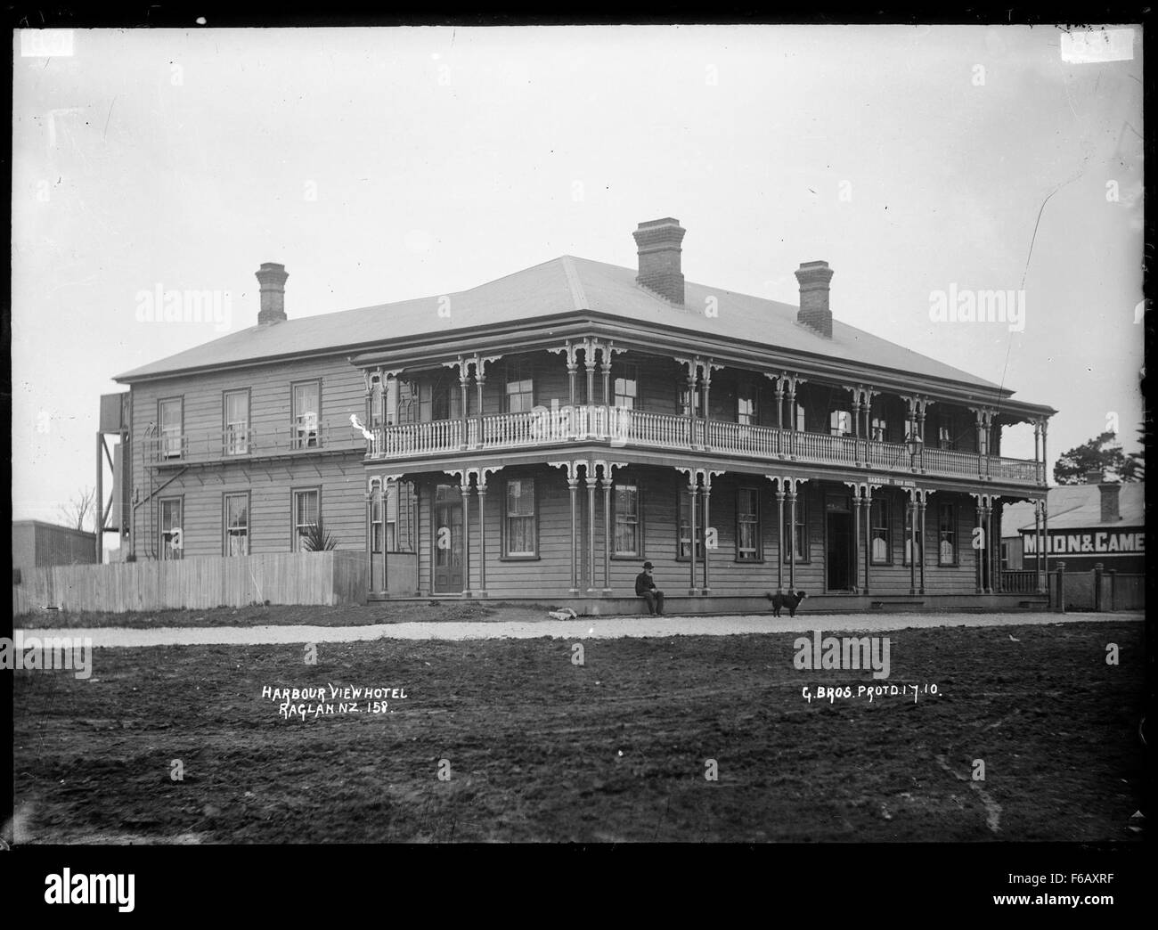 Raglan harbour hi-res stock photography and images - Alamy