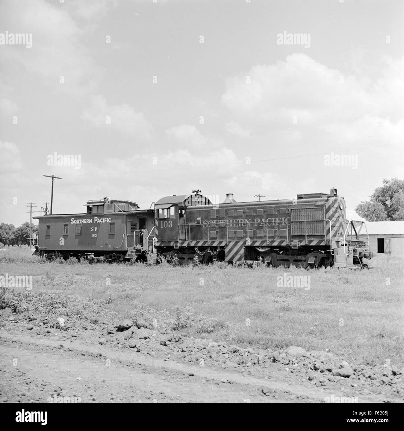 This image showcases the Texas and New Orleans (TNO) Diesel Electric ...