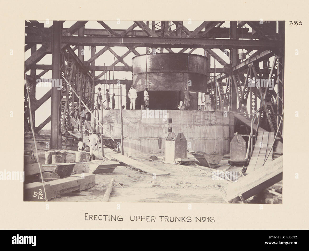 Image shows construction workers hi-res stock photography and images ...