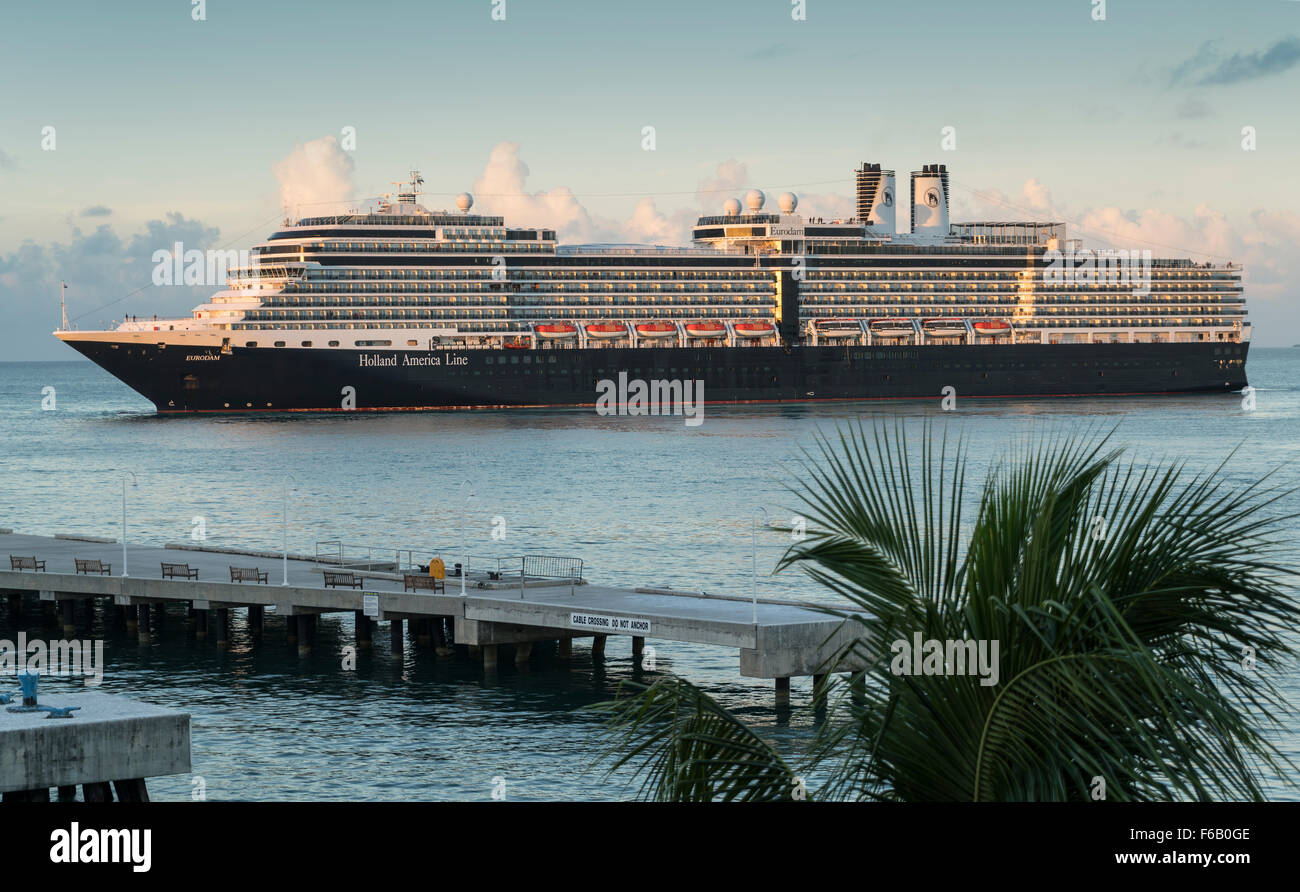 Eurodam cruise ship hi-res stock photography and images - Alamy