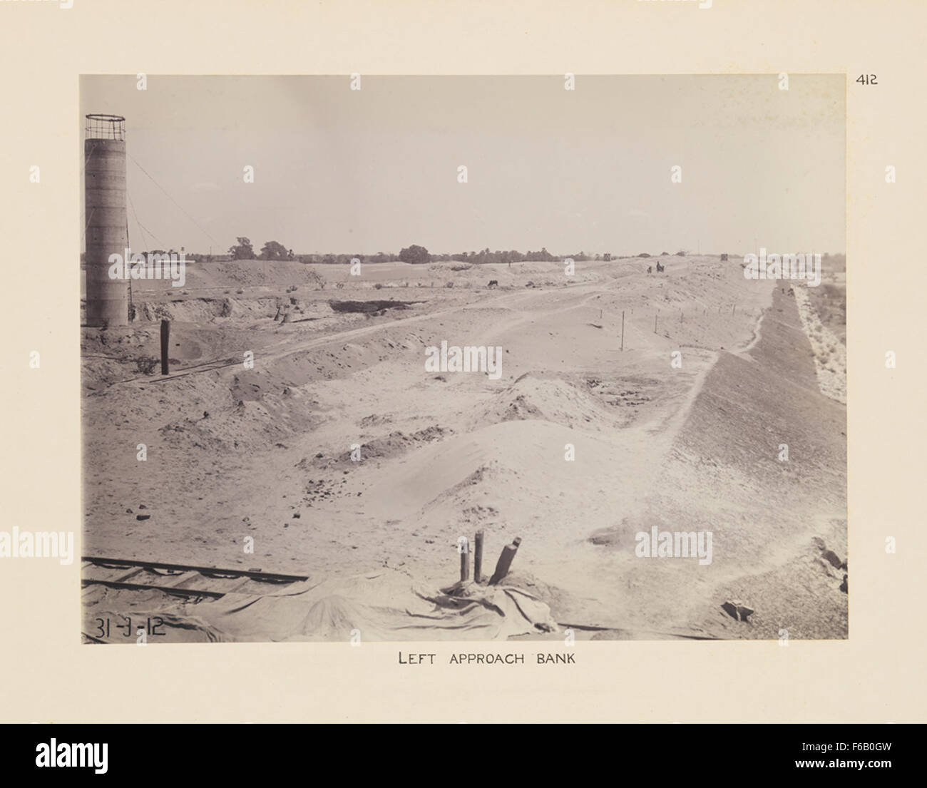 Vintage bank building documents hi-res stock photography and images - Alamy