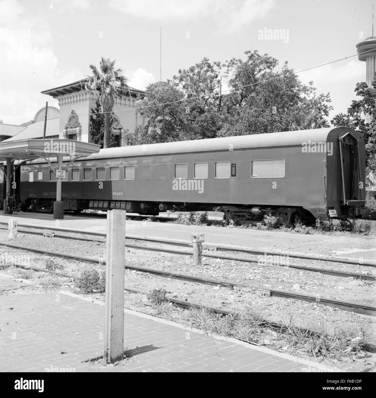 Railroad instruction car hi-res stock photography and images - Alamy
