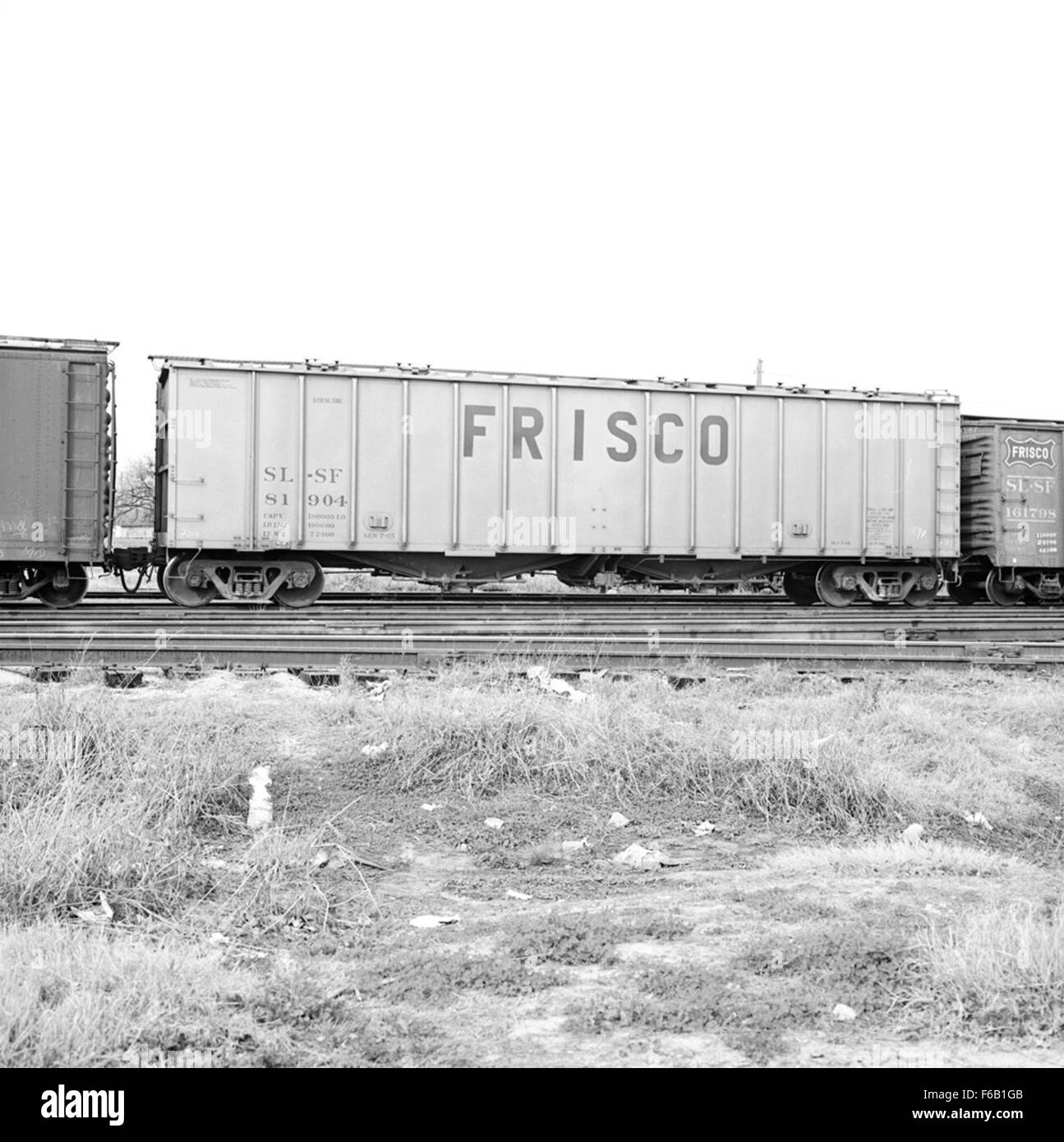 Covered hopper cars hi-res stock photography and images - Alamy