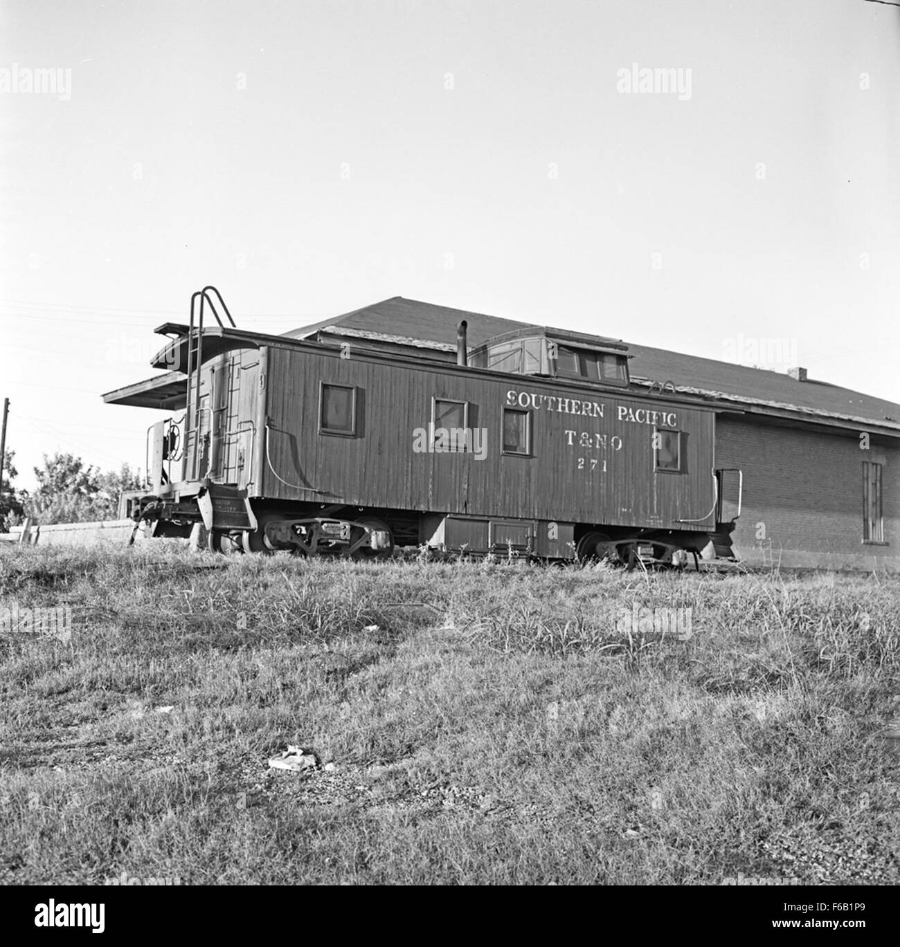 [Texas and New Orleans, Southern Pacific, Caboose No. 271] Stock Photo ...
