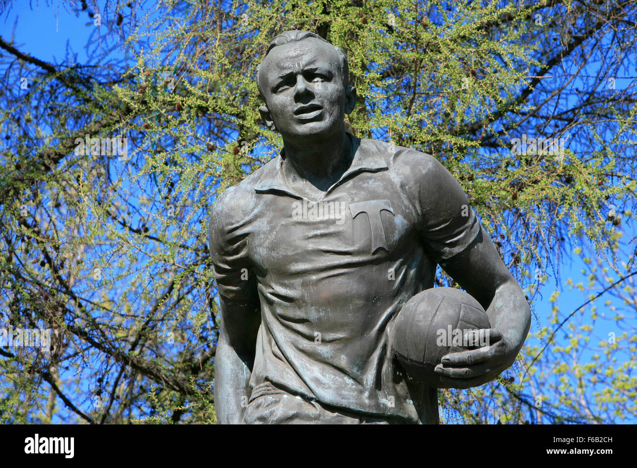Monument to the Soviet footballer Eduard Streltsov (1937-1990) of FC ...