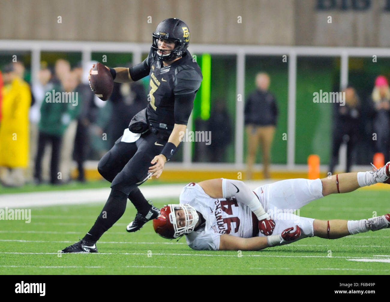 Waco, TX, USA. 14th Nov, 2015. Baylor quarterback Jarrett Stidham (3 ...