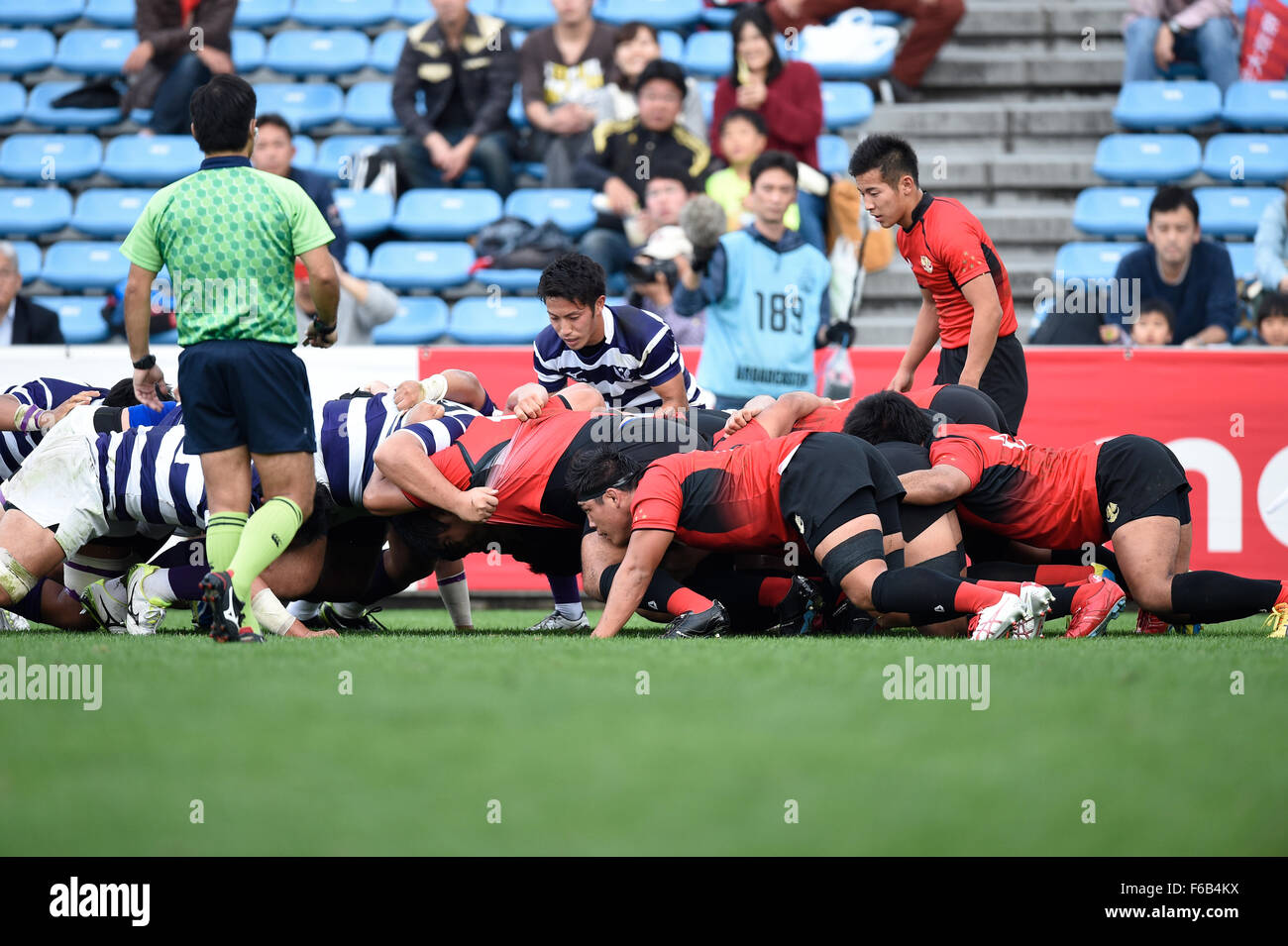 Chichibunomiya Rugby Stadium, Tokyo, Japan. 15th Nov, 2015. (L-R) Meiji ...