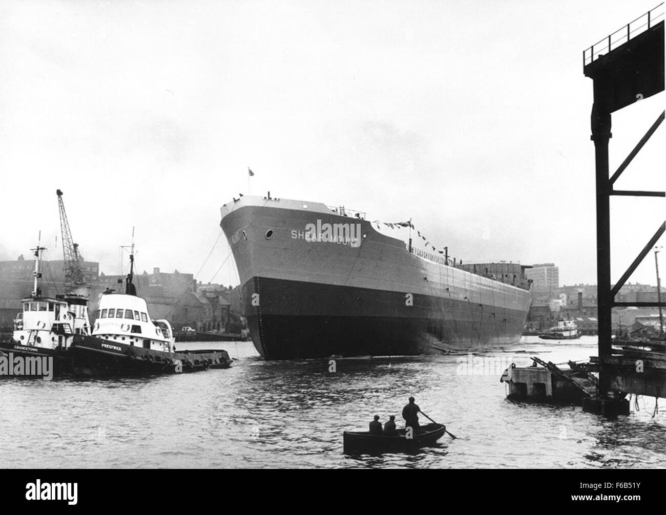 This image shows the bulk carrier ship 'Sheaf Mount' being towed on the ...