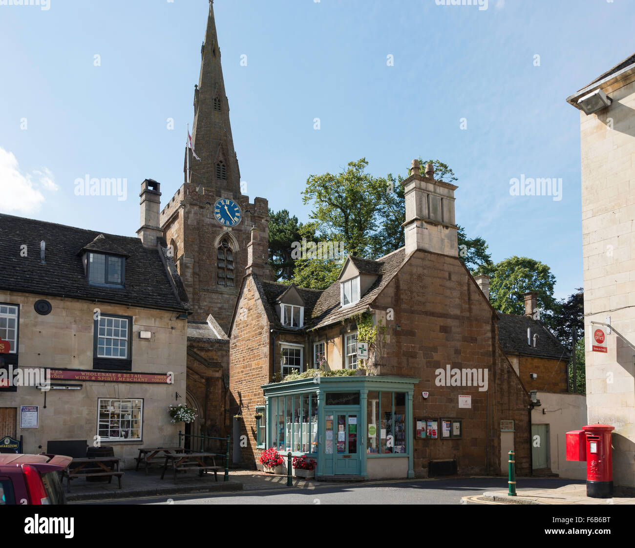Uppingham rutland town centre hi-res stock photography and images - Alamy